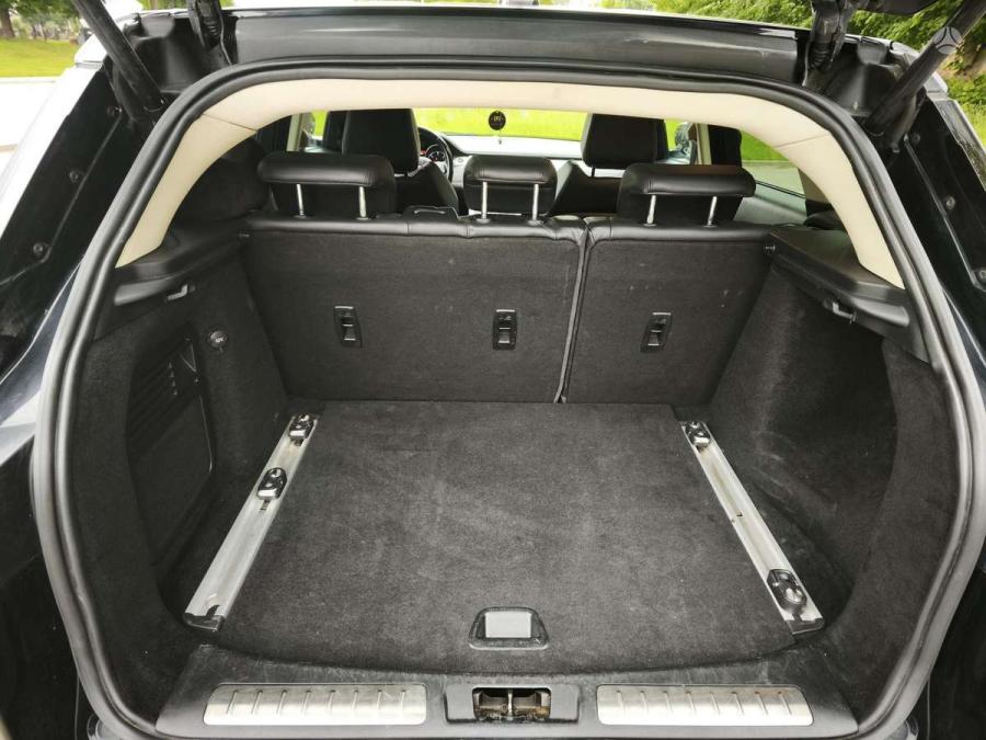 Black Land Rover Range Rover Evoque 2012 in Taurage, with an engine capacity of 2.20 L and mileage of 268 thousand km for 8699 €, photo 10 on AUTOMOTO.COM.LV