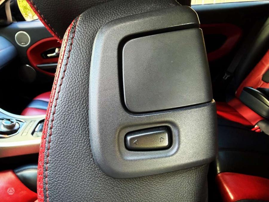 Black Land Rover Range Rover Evoque 2012 in Vilnius, with an engine capacity of 2.18 L and mileage of 267 thousand km for 9300 €, photo 30 on AUTOMOTO.COM.LV