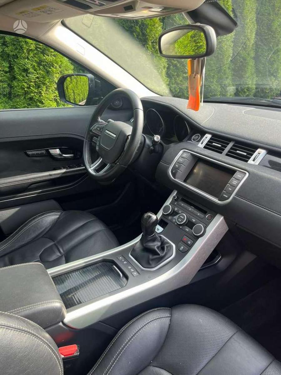 Black Land Rover Range Rover Evoque 2012 in Utena, with an engine capacity of 2.18 L and mileage of 126 thousand km for 6350 €, photo 16 on AUTOMOTO.COM.LV