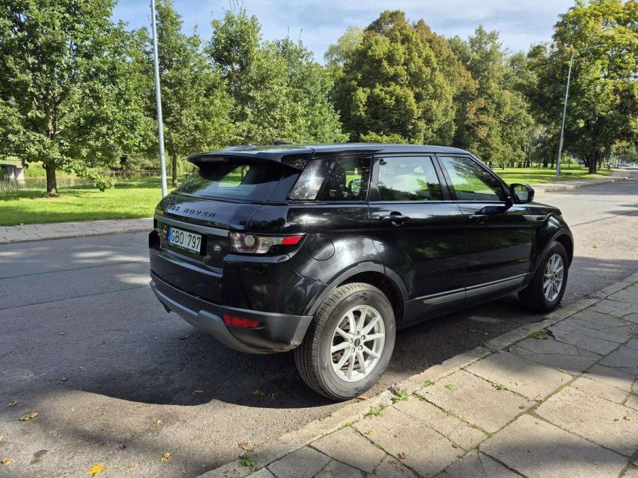 Black Land Rover Range Rover Evoque 2012 in Vilnius, with an engine capacity of 2.18 L and mileage of 242 thousand km for 8200 €, photo 7 on AUTOMOTO.COM.LV