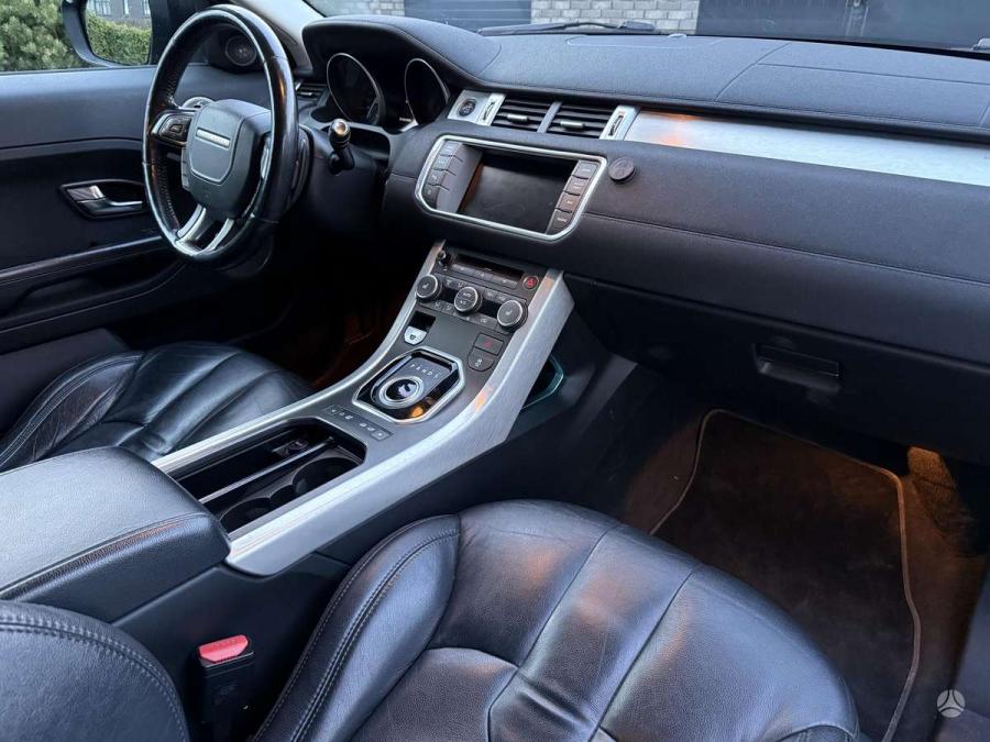 Melns Land Rover Range Rover Evoque 2012 Kauņa, ar dzinēja tilpumu 2.18 L un nobraukumu 230 tūkst. km par 8500 €, foto 6 vietnē AUTOMOTO.COM.LV