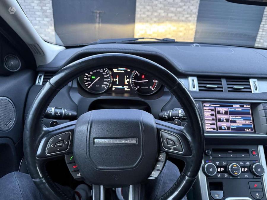 Melns Land Rover Range Rover Evoque 2012 Kauņa, ar dzinēja tilpumu 2.18 L un nobraukumu 230 tūkst. km par 8500 €, foto 8 vietnē AUTOMOTO.COM.LV
