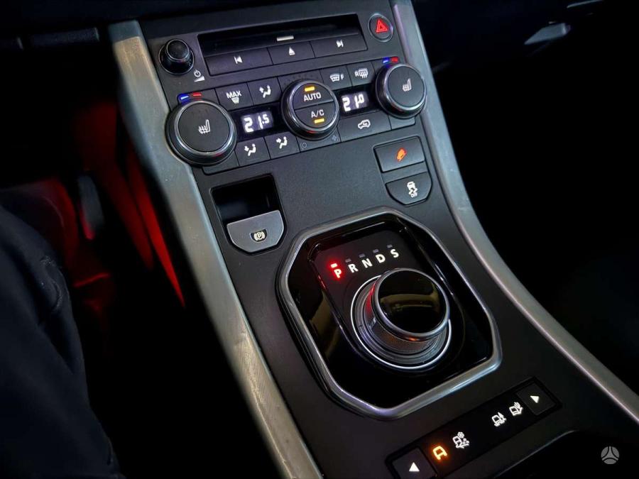 Melns Land Rover Range Rover Evoque 2012 Kauņa, ar dzinēja tilpumu 2.18 L un nobraukumu 230 tūkst. km par 8500 €, foto 12 vietnē AUTOMOTO.COM.LV