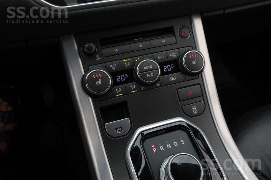 Melns Land Rover Range Rover Evoque 2012 Jelgava, ar dzinēja tilpumu 2.20 L un nobraukumu 0 tūkst. km par 11750 €, foto 18 vietnē AUTOMOTO.COM.LV
