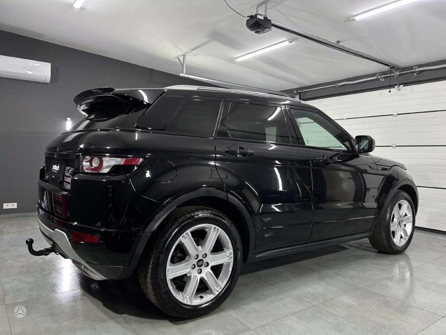 Melns Land Rover Range Rover Evoque 2013 Utena, ar dzinēja tilpumu 2.20 L un nobraukumu 200 tūkst. km par 9450 €, foto 2 vietnē AUTOMOTO.COM.LV
