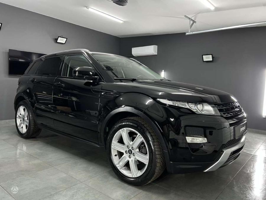 Melns Land Rover Range Rover Evoque 2013 Utena, ar dzinēja tilpumu 2.20 L un nobraukumu 200 tūkst. km par 9450 €, foto 3 vietnē AUTOMOTO.COM.LV