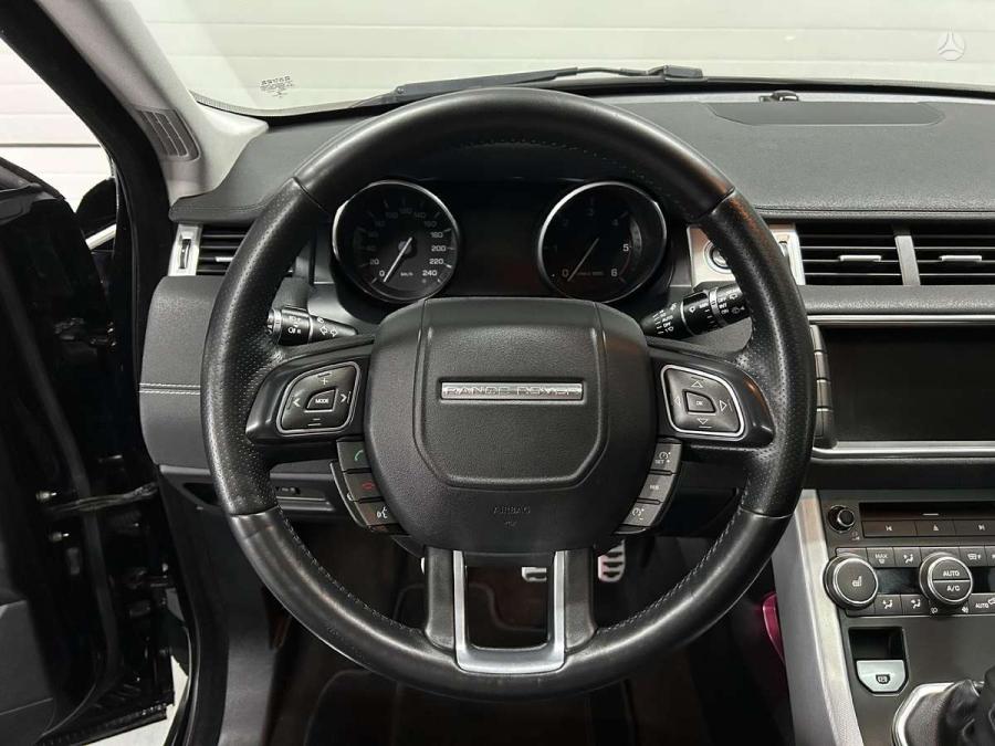 Melns Land Rover Range Rover Evoque 2013 Utena, ar dzinēja tilpumu 2.20 L un nobraukumu 200 tūkst. km par 9450 €, foto 9 vietnē AUTOMOTO.COM.LV