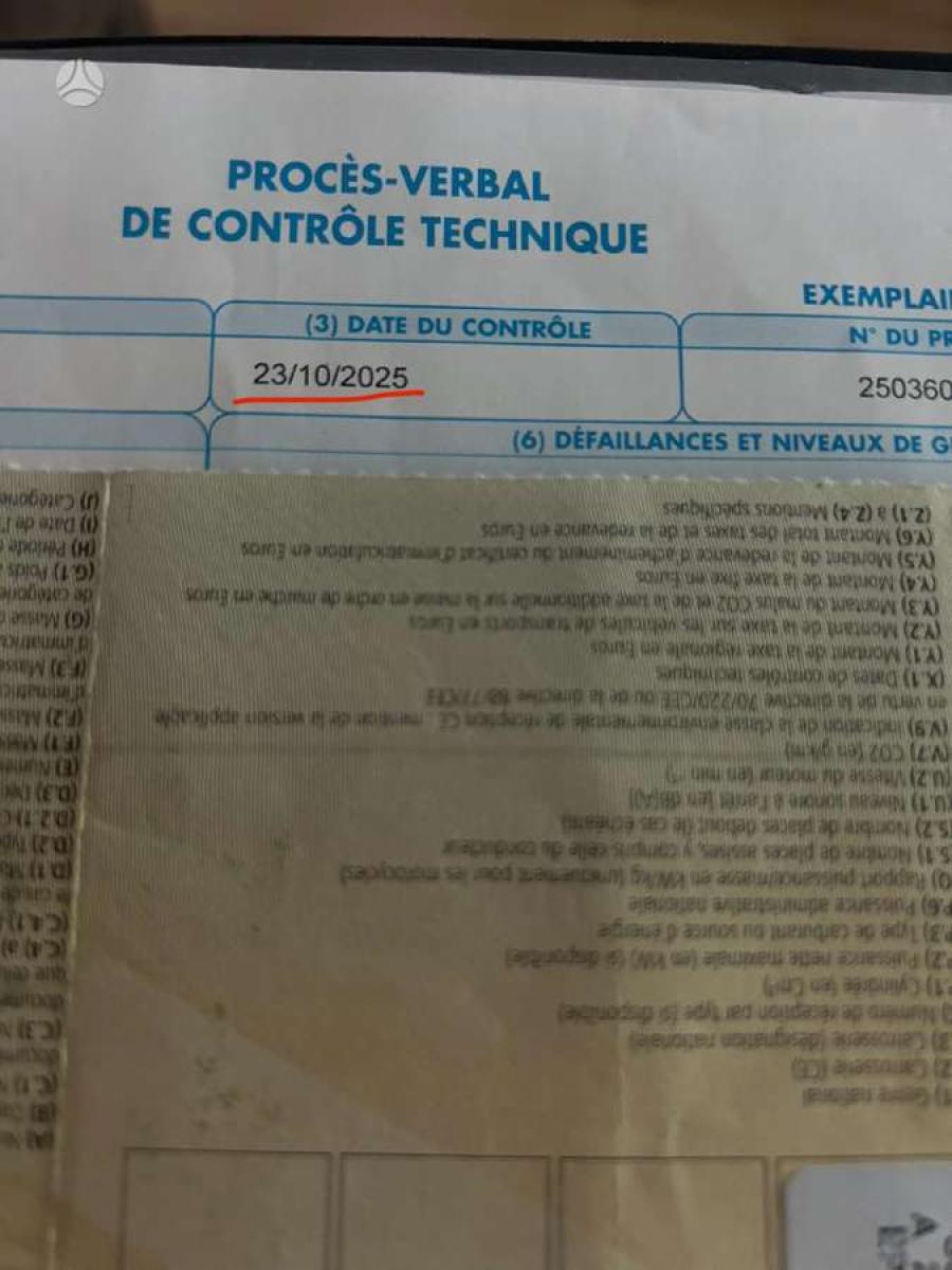 Black Land Rover Range Rover Evoque 2013 in Utena, with an engine capacity of 2.18 L and mileage of 222 thousand km for 12450 €, photo 37 on AUTOMOTO.COM.LV