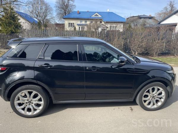 Black Land Rover Range Rover Evoque 2013 in Riga, with an engine capacity of 2.20 L and mileage of 245 thousand km for 12500 €, photo 7 on AUTOMOTO.COM.LV