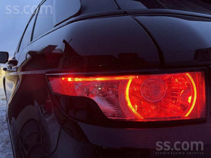 Черный Ленд Ровер Рендж Ровер Эвок 2013 в Рига, объемом двигателя 2.20 л и пробегом 240 тыс. км за 11900 €, фото 28 на AUTOMOTO.COM.LV
