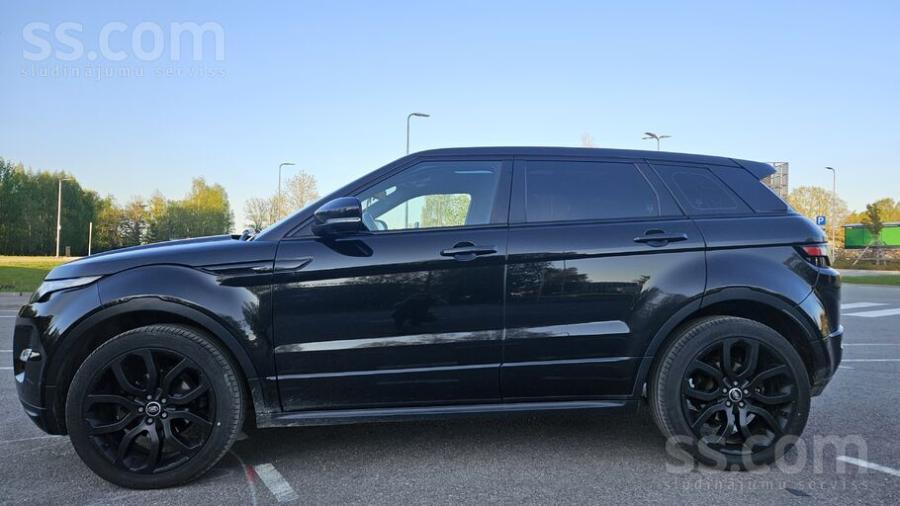 Melns Land Rover Range Rover Evoque 2013 Cēsis, ar dzinēja tilpumu 2.00 L un nobraukumu 163 tūkst. km par 13700 €, foto 1 vietnē AUTOMOTO.COM.LV