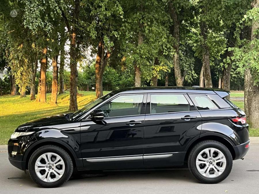 Black Land Rover Range Rover Evoque 2013 in Raseiniai, with an engine capacity of 2.18 L and mileage of 282 thousand km for 8999 €, photo 8 on AUTOMOTO.COM.LV