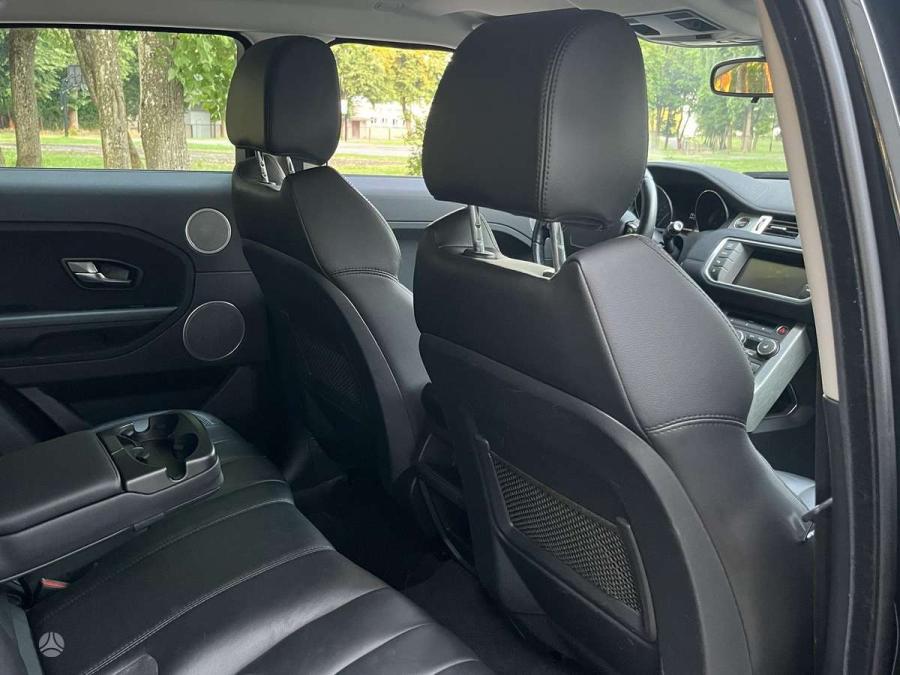 Black Land Rover Range Rover Evoque 2013 in Raseiniai, with an engine capacity of 2.18 L and mileage of 282 thousand km for 8999 €, photo 25 on AUTOMOTO.COM.LV