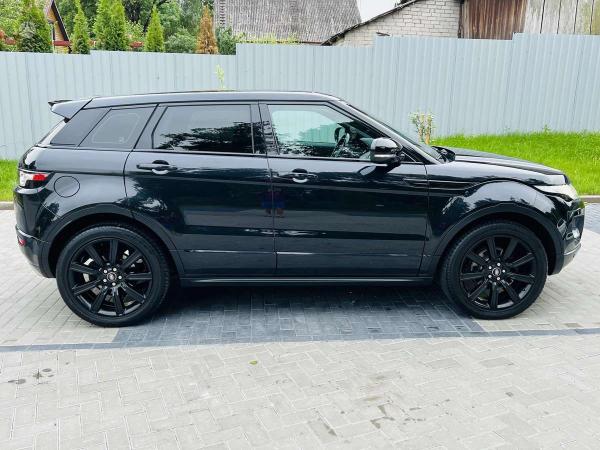 Black Land Rover Range Rover Evoque 2013 in Prienai, with an engine capacity of 2.18 L and mileage of 186 thousand km for 10999 €, photo 6 on AUTOMOTO.COM.LV