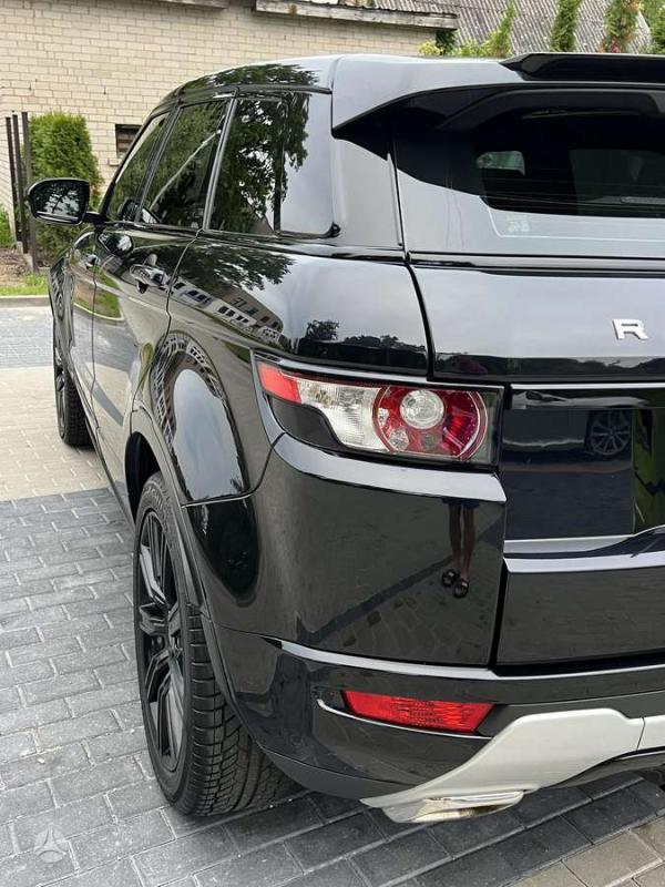 Black Land Rover Range Rover Evoque 2013 in Prienai, with an engine capacity of 2.18 L and mileage of 186 thousand km for 10999 €, photo 9 on AUTOMOTO.COM.LV