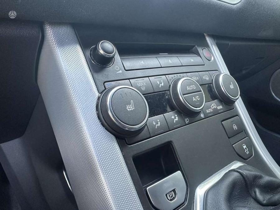 Black Land Rover Range Rover Evoque 2013 in Alytus, with an engine capacity of 2.18 L and mileage of 300 thousand km for 9600 €, photo 31 on AUTOMOTO.COM.LV