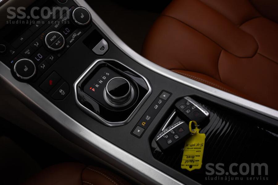 Black Land Rover Range Rover Evoque 2013 in Jelgava, with an engine capacity of 2.20 L and mileage of 0 thousand km for 10750 €, photo 21 on AUTOMOTO.COM.LV