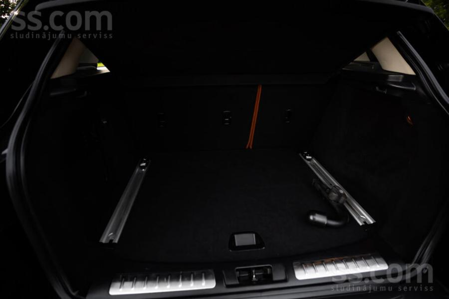 Black Land Rover Range Rover Evoque 2013 in Jelgava, with an engine capacity of 2.20 L and mileage of 0 thousand km for 10750 €, photo 32 on AUTOMOTO.COM.LV