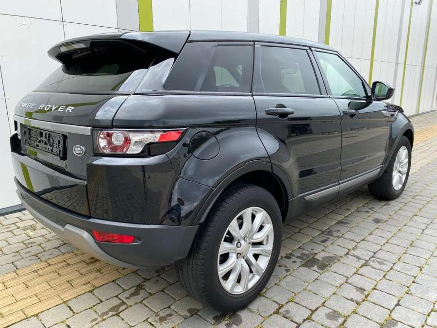 Melns Land Rover Range Rover Evoque 2014 Raseiniai, ar dzinēja tilpumu 2.18 L un nobraukumu 232 tūkst. km par 9900 €, foto 5 vietnē AUTOMOTO.COM.LV