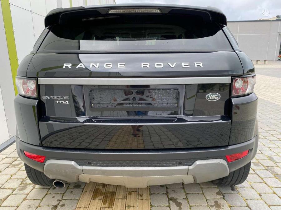 Melns Land Rover Range Rover Evoque 2014 Raseiniai, ar dzinēja tilpumu 2.18 L un nobraukumu 232 tūkst. km par 9900 €, foto 6 vietnē AUTOMOTO.COM.LV