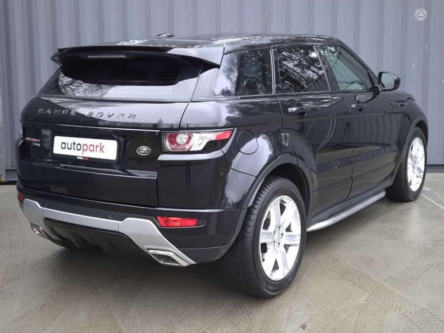 Melns Land Rover Range Rover Evoque 2014 Viļņa, ar dzinēja tilpumu 2.20 L un nobraukumu 171 tūkst. km par 12500 €, foto 3 vietnē AUTOMOTO.COM.LV