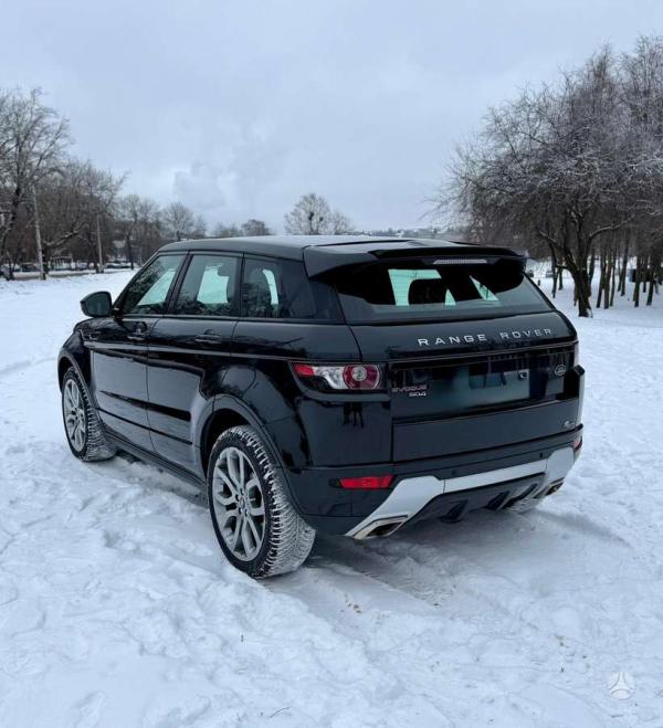 Melns Land Rover Range Rover Evoque 2014 Kauņa, ar dzinēja tilpumu 2.18 L un nobraukumu 290 tūkst. km par 9900 €, foto 5 vietnē AUTOMOTO.COM.LV