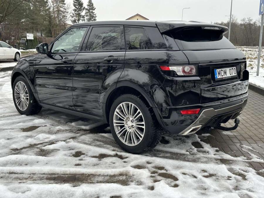 Melns Land Rover Range Rover Evoque 2014 Utena, ar dzinēja tilpumu 2.18 L un nobraukumu 190 tūkst. km par 12300 €, foto 5 vietnē AUTOMOTO.COM.LV