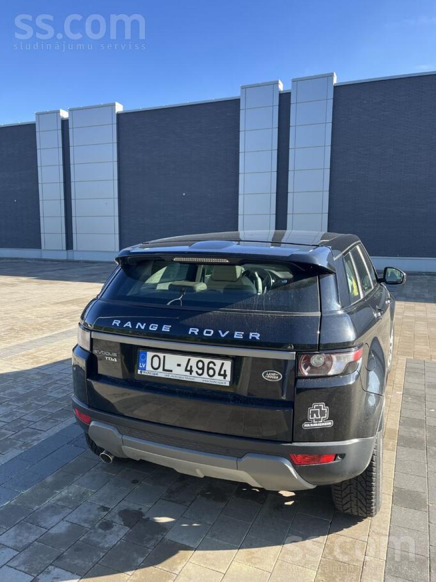 Melns Land Rover Range Rover Evoque 2014 Rīga, ar dzinēja tilpumu 2.20 L un nobraukumu 225 tūkst. km par 11500 €, foto 3 vietnē AUTOMOTO.COM.LV