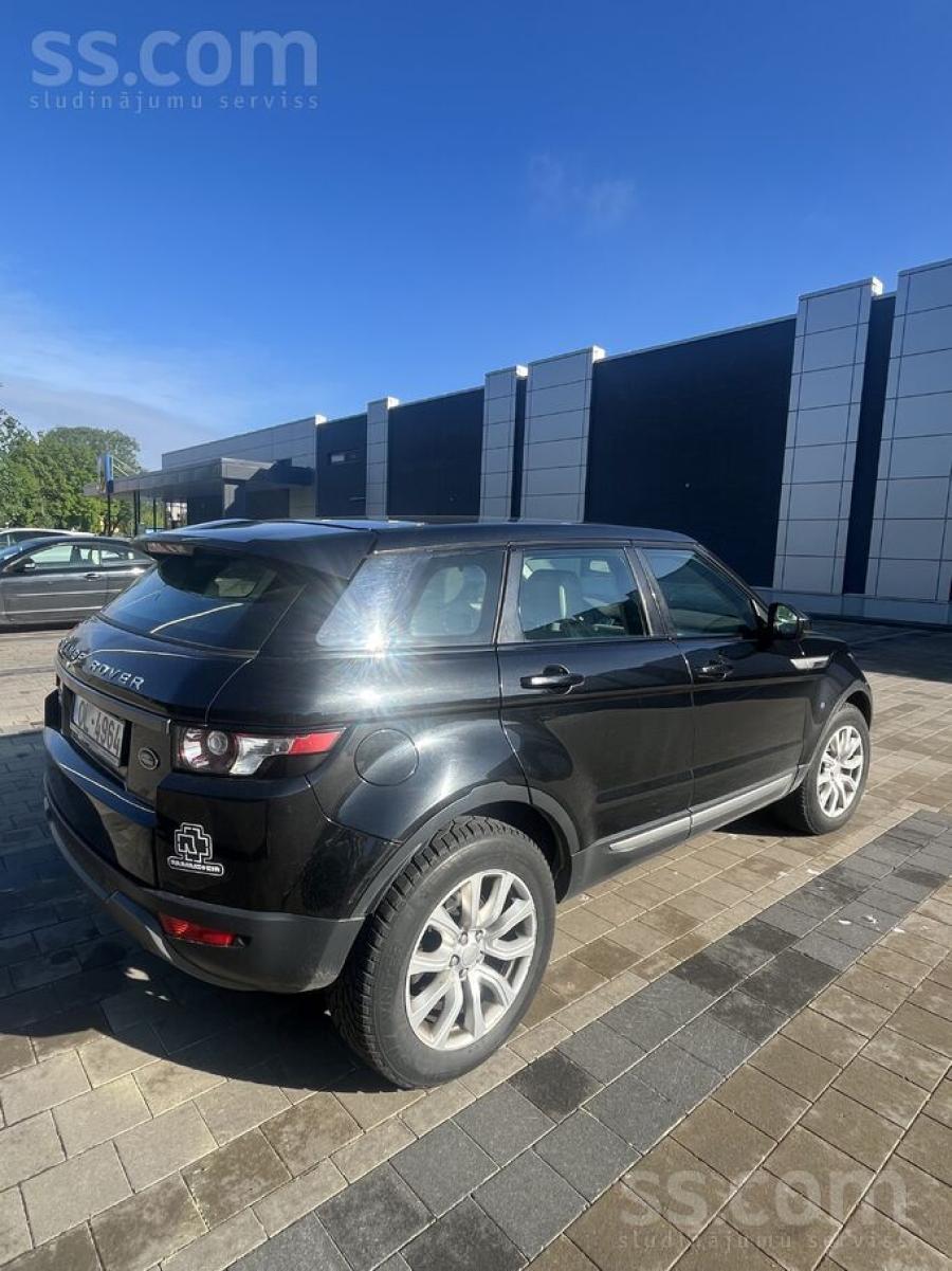 Melns Land Rover Range Rover Evoque 2014 Rīga, ar dzinēja tilpumu 2.20 L un nobraukumu 225 tūkst. km par 11500 €, foto 4 vietnē AUTOMOTO.COM.LV