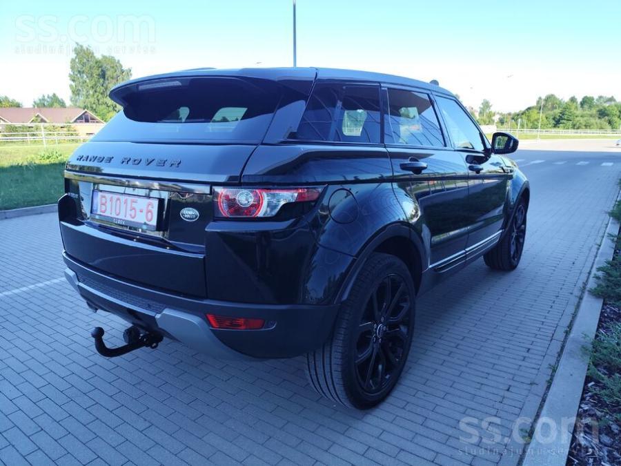 Black Land Rover Range Rover Evoque 2014 in Rezekne, with an engine capacity of 2.20 L and mileage of 278 thousand km for 10800 €, photo 9 on AUTOMOTO.COM.LV