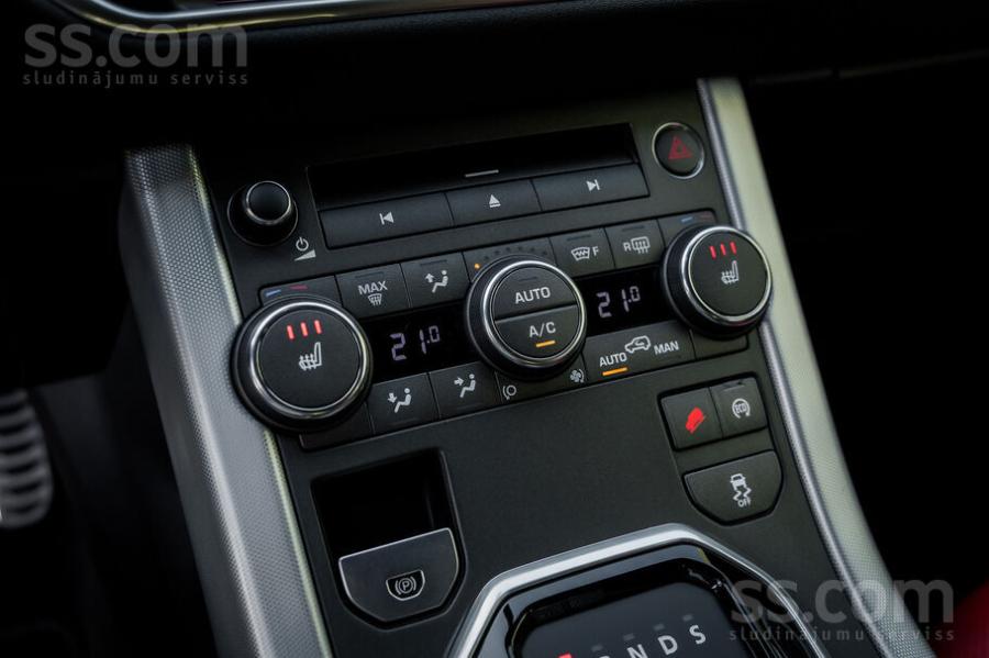 Melns Land Rover Range Rover Evoque 2014 Jelgava, ar dzinēja tilpumu 2.20 L un nobraukumu 234 tūkst. km par 12800 €, foto 19 vietnē AUTOMOTO.COM.LV