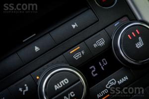 Melns Land Rover Range Rover Evoque 2014 Jelgava, ar dzinēja tilpumu 2.20 L un nobraukumu 234 tūkst. km par 12800 €, foto 20 vietnē AUTOMOTO.COM.LV
