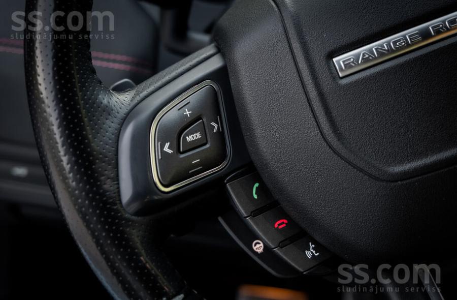 Melns Land Rover Range Rover Evoque 2014 Jelgava, ar dzinēja tilpumu 2.20 L un nobraukumu 234 tūkst. km par 12800 €, foto 21 vietnē AUTOMOTO.COM.LV
