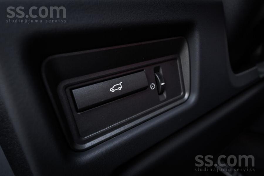 Melns Land Rover Range Rover Evoque 2014 Jelgava, ar dzinēja tilpumu 2.20 L un nobraukumu 234 tūkst. km par 12800 €, foto 29 vietnē AUTOMOTO.COM.LV