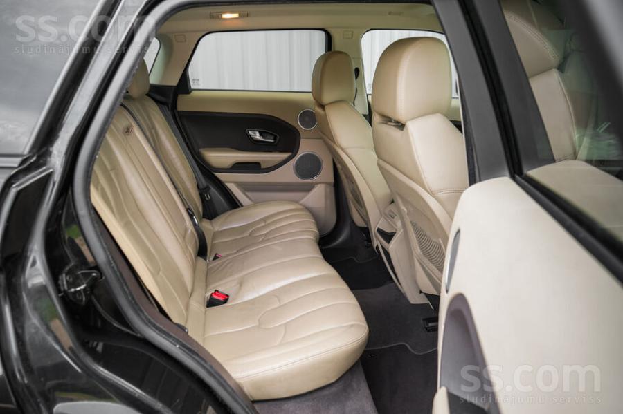 Melns Land Rover Range Rover Evoque 2014 Ogre, ar dzinēja tilpumu 2.20 L un nobraukumu 226 tūkst. km par 11700 €, foto 18 vietnē AUTOMOTO.COM.LV