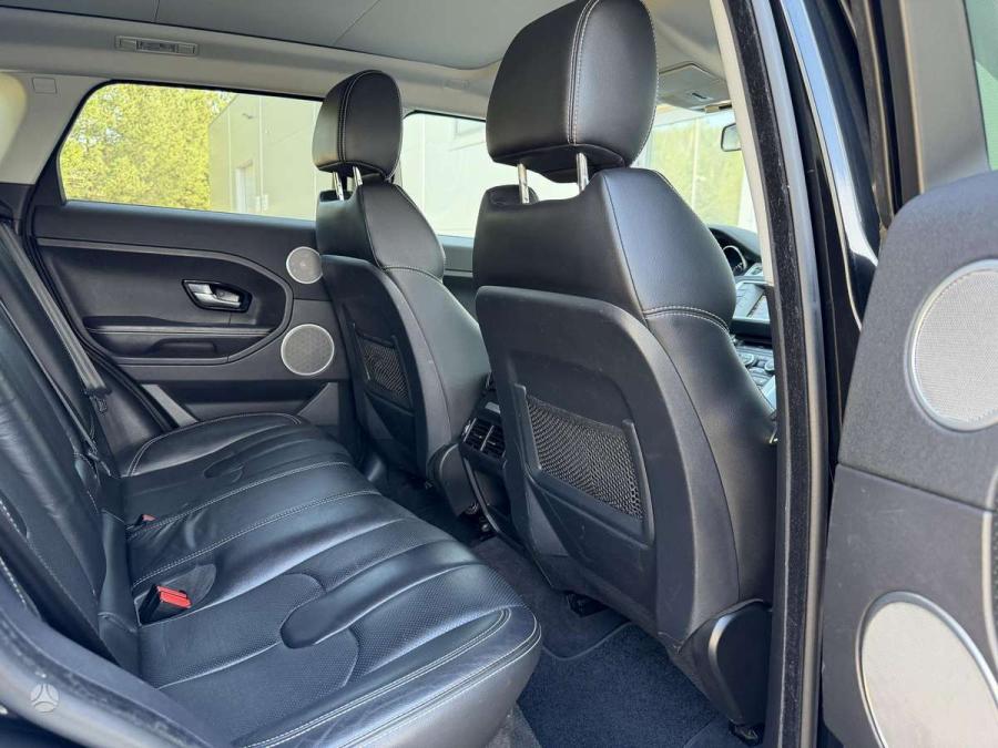 Melns Land Rover Range Rover Evoque 2014 Utena, ar dzinēja tilpumu 2.18 L un nobraukumu 239 tūkst. km par 11950 €, foto 16 vietnē AUTOMOTO.COM.LV
