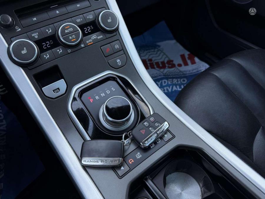 Melns Land Rover Range Rover Evoque 2014 Utena, ar dzinēja tilpumu 2.18 L un nobraukumu 239 tūkst. km par 11950 €, foto 24 vietnē AUTOMOTO.COM.LV