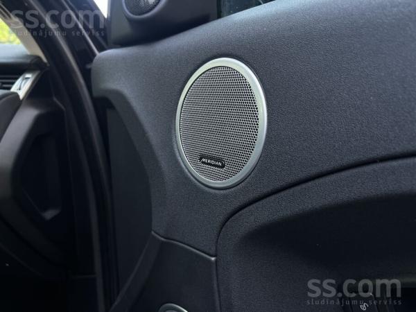Melns Land Rover Range Rover Evoque 2014 Jelgava, ar dzinēja tilpumu 2.20 L un nobraukumu 201 tūkst. km par 9990 €, foto 10 vietnē AUTOMOTO.COM.LV