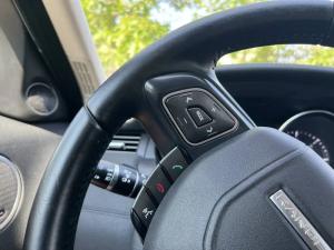 Melns Land Rover Range Rover Evoque 2014 Jelgava, ar dzinēja tilpumu 2.20 L un nobraukumu 201 tūkst. km par 9990 €, foto 18 vietnē AUTOMOTO.COM.LV