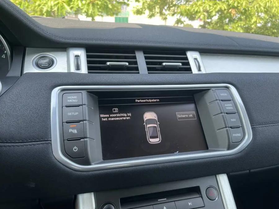 Melns Land Rover Range Rover Evoque 2014 Jelgava, ar dzinēja tilpumu 2.20 L un nobraukumu 201 tūkst. km par 9990 €, foto 19 vietnē AUTOMOTO.COM.LV