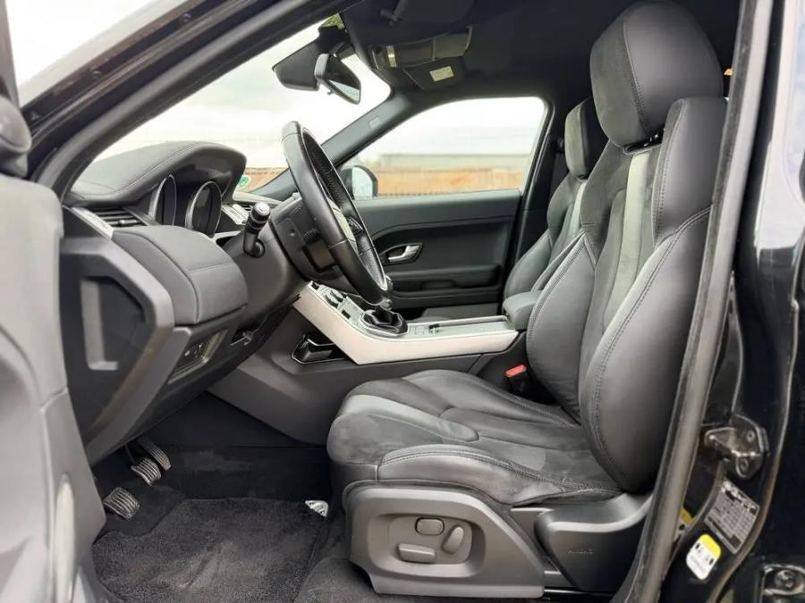 Melns Land Rover Range Rover Evoque 2014 Rīga, ar dzinēja tilpumu 2.20 L un nobraukumu 211 tūkst. km par 9995 €, foto 9 vietnē AUTOMOTO.COM.LV