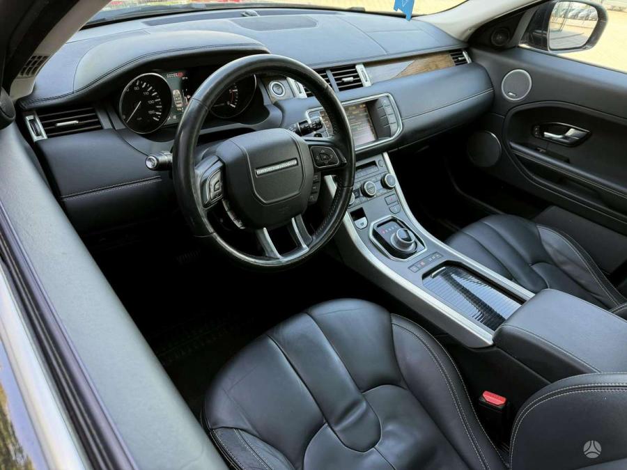 Black Land Rover Range Rover Evoque 2014 in Kaunas, with an engine capacity of 2.18 L and mileage of 275 thousand km for 9200 €, photo 6 on AUTOMOTO.COM.LV