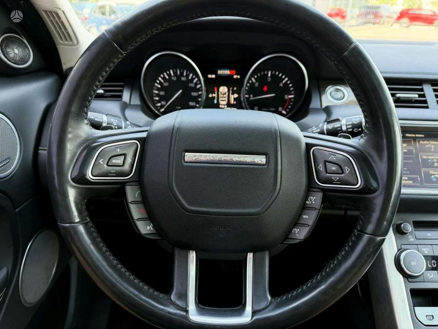 Black Land Rover Range Rover Evoque 2014 in Kaunas, with an engine capacity of 2.18 L and mileage of 275 thousand km for 9200 €, photo 7 on AUTOMOTO.COM.LV
