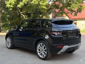 Black Land Rover Range Rover Evoque 2014 in Utena, with an engine capacity of 2.18 L and mileage of 240 thousand km for 11950 €, photo 8 on AUTOMOTO.COM.LV