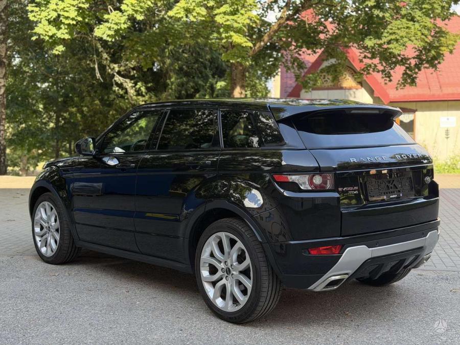 Black Land Rover Range Rover Evoque 2014 in Utena, with an engine capacity of 2.18 L and mileage of 240 thousand km for 11950 €, photo 8 on AUTOMOTO.COM.LV