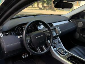 Black Land Rover Range Rover Evoque 2014 in Utena, with an engine capacity of 2.18 L and mileage of 240 thousand km for 11950 €, photo 12 on AUTOMOTO.COM.LV