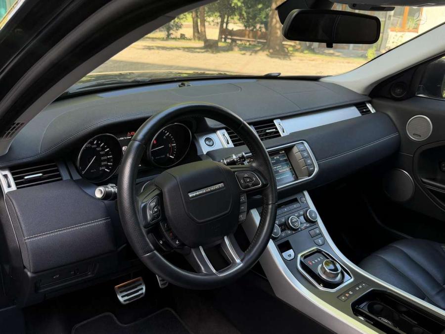 Black Land Rover Range Rover Evoque 2014 in Utena, with an engine capacity of 2.18 L and mileage of 240 thousand km for 11950 €, photo 12 on AUTOMOTO.COM.LV