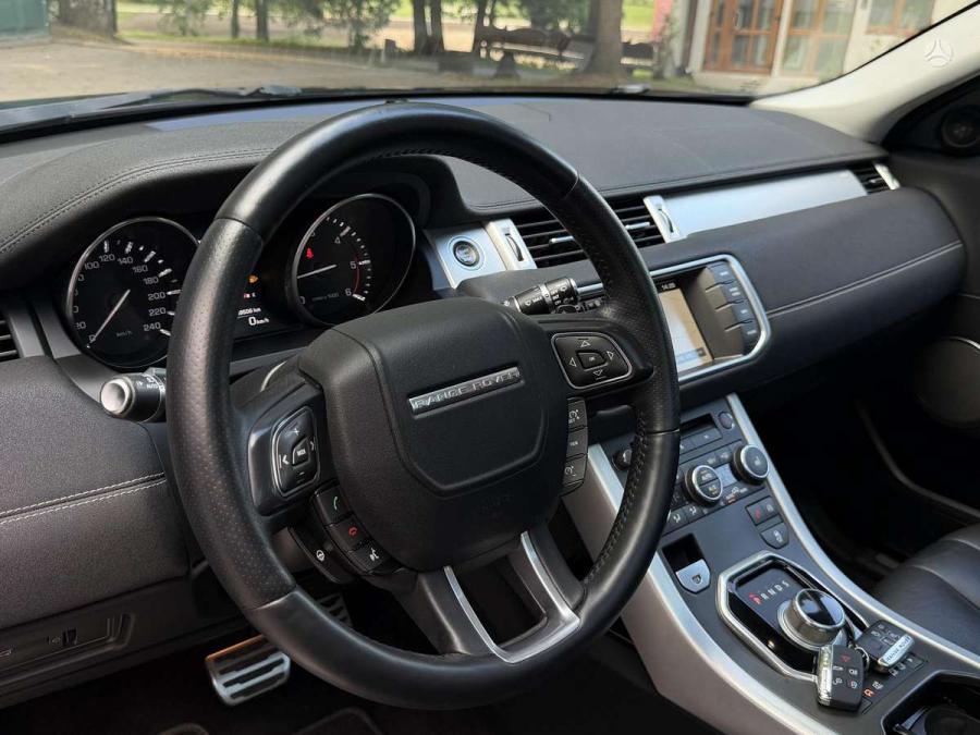 Black Land Rover Range Rover Evoque 2014 in Utena, with an engine capacity of 2.18 L and mileage of 240 thousand km for 11950 €, photo 13 on AUTOMOTO.COM.LV
