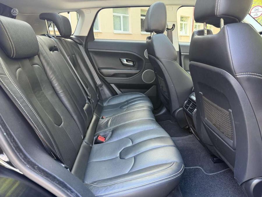 Black Land Rover Range Rover Evoque 2014 in Utena, with an engine capacity of 2.18 L and mileage of 240 thousand km for 11950 €, photo 18 on AUTOMOTO.COM.LV