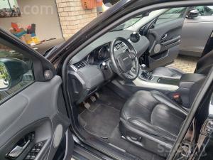 Black Land Rover Range Rover Evoque 2015 in Riga, with an engine capacity of 2.00 L and mileage of 0 thousand km for 16755 €, photo 12 on AUTOMOTO.COM.LV